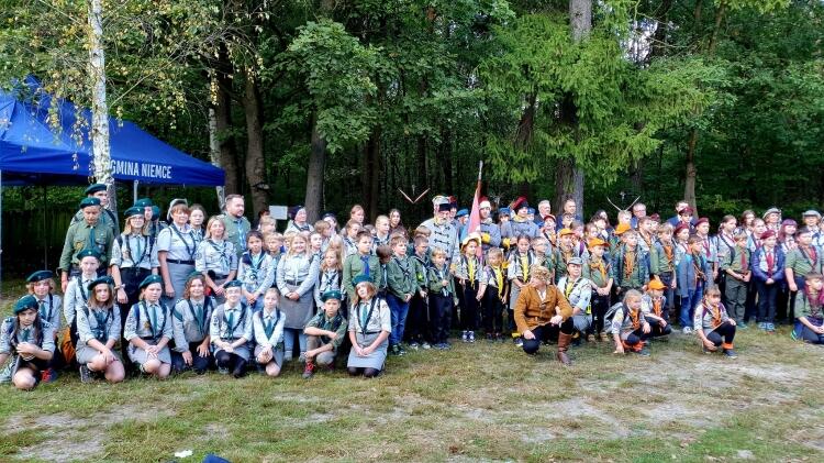 35 DH RUSZA W HARCERSKI ROK 2023/24 - Szkoła Podstawowa im. Ireny ...